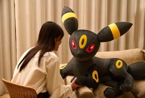 Life-size plushies of Pokémon's Umbreon and Espeon are now on sale