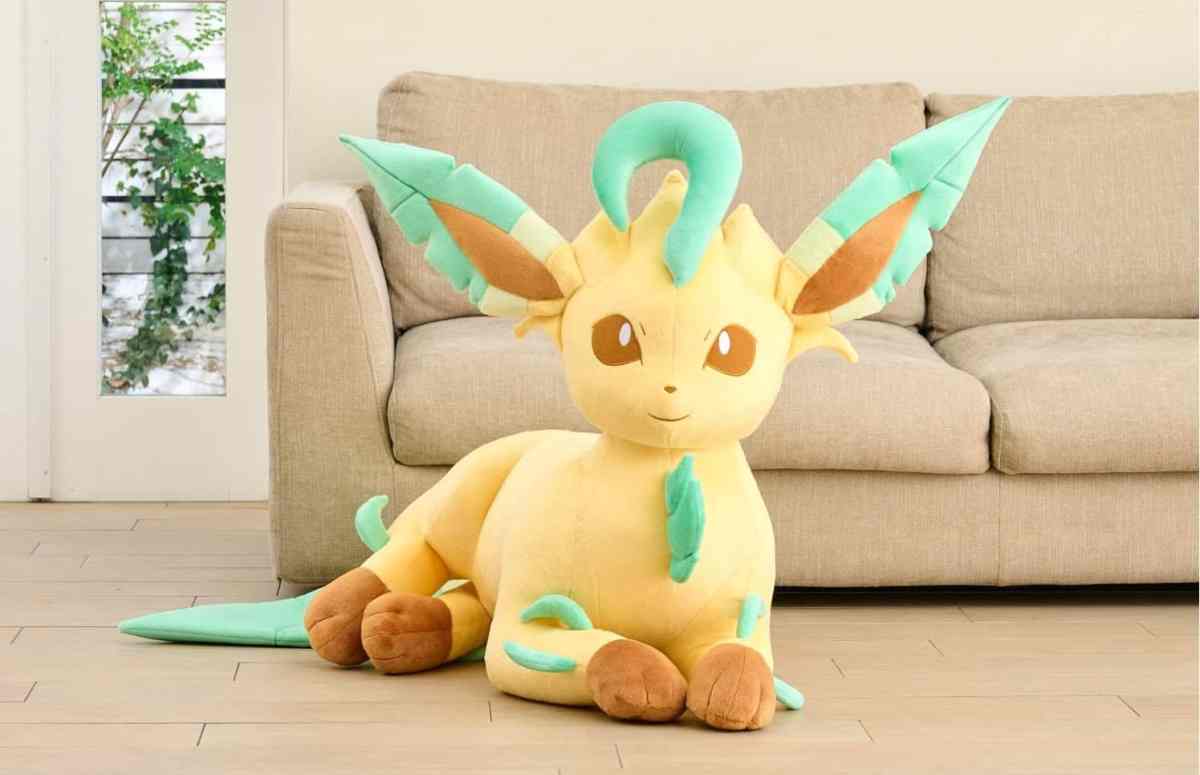 Final three life-size Eeveelutions plushies are now on sale