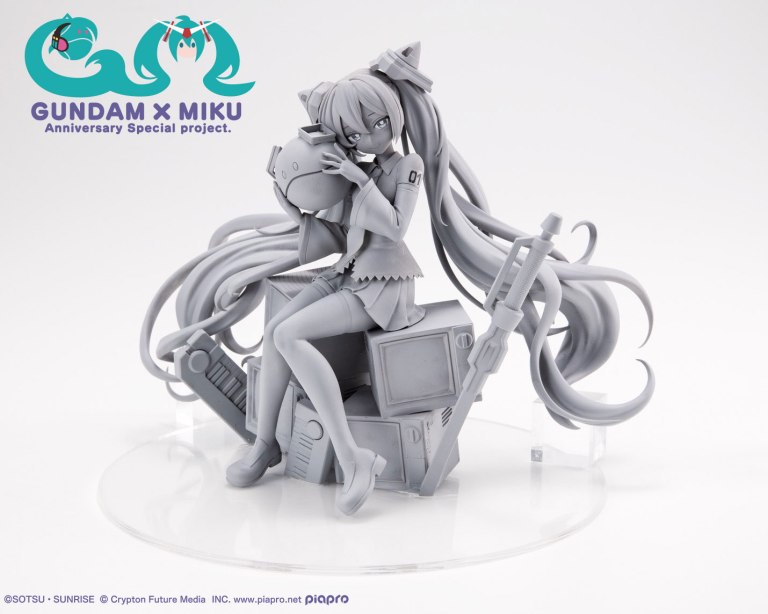 New Gundam Wing x Hatsune Miku collab figure fully revealed