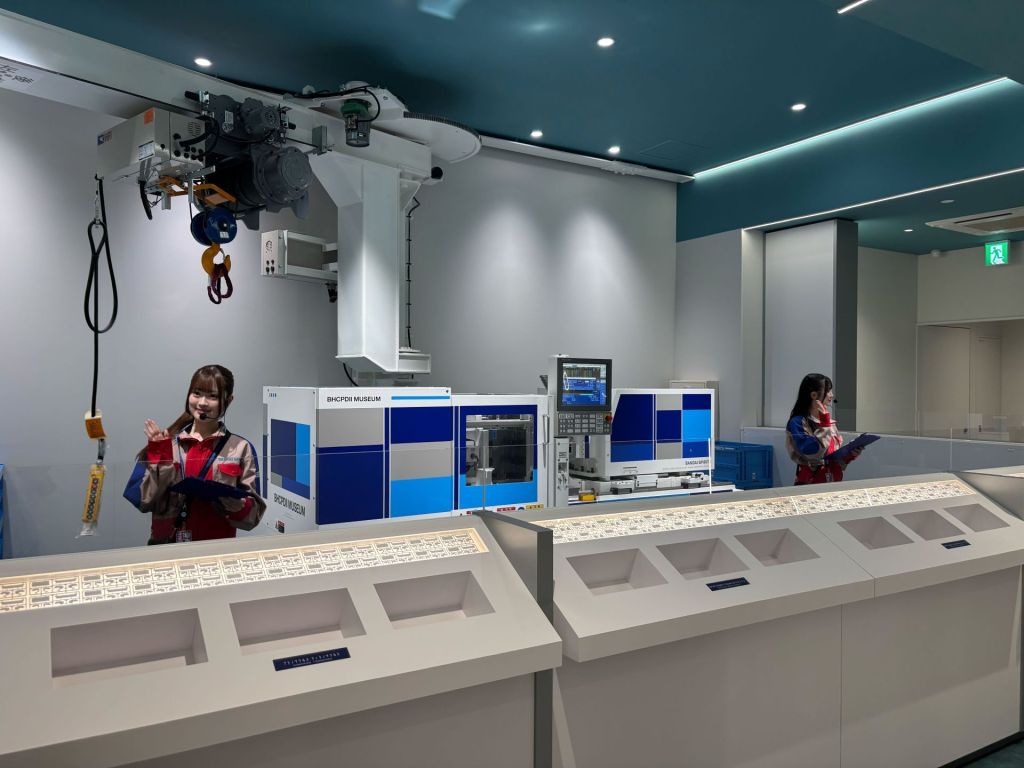 We got the best look yet at the new Gundam museum that's closed to tourists